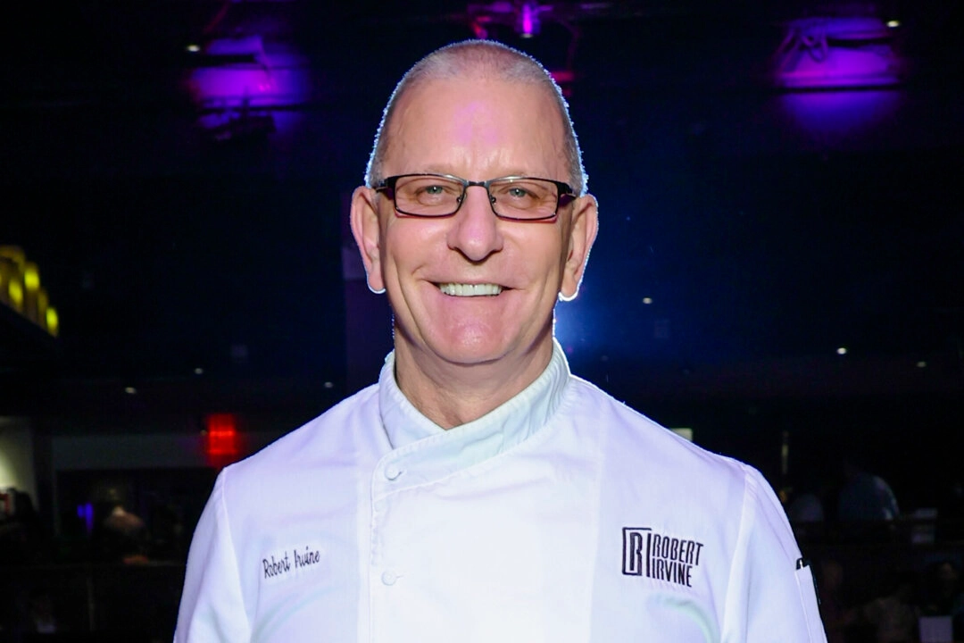 Chef Robert Irvine apoya alimentación saludable en EE. UU.