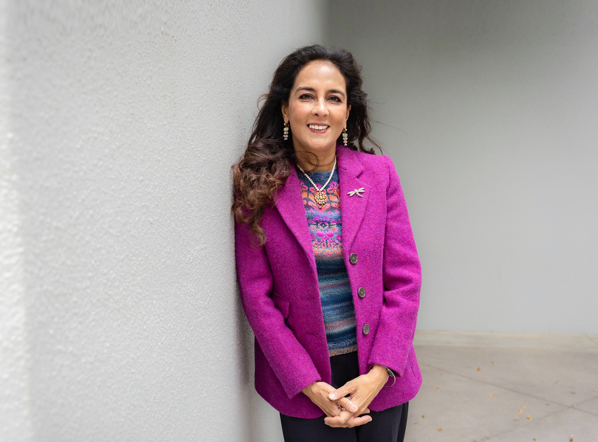 Dhillon dirigirá derechos civiles con firmeza y convicción