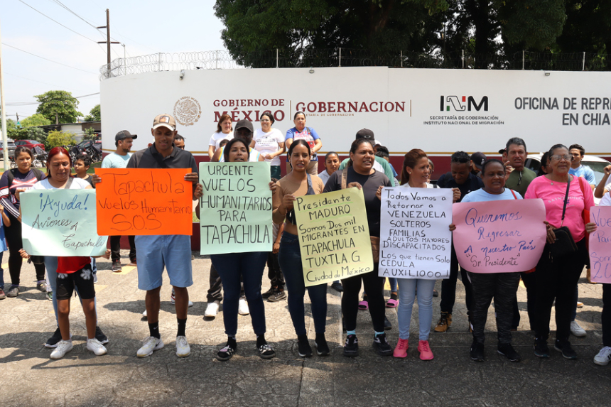 Venezolanos protestan en el sur de México por repatriación - Últimas ...