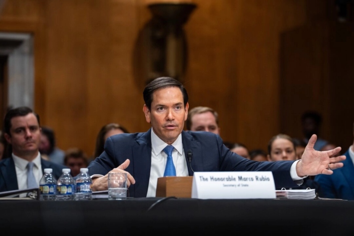 Rubio insta a China a disuadir cierre del estrecho de Ormuz